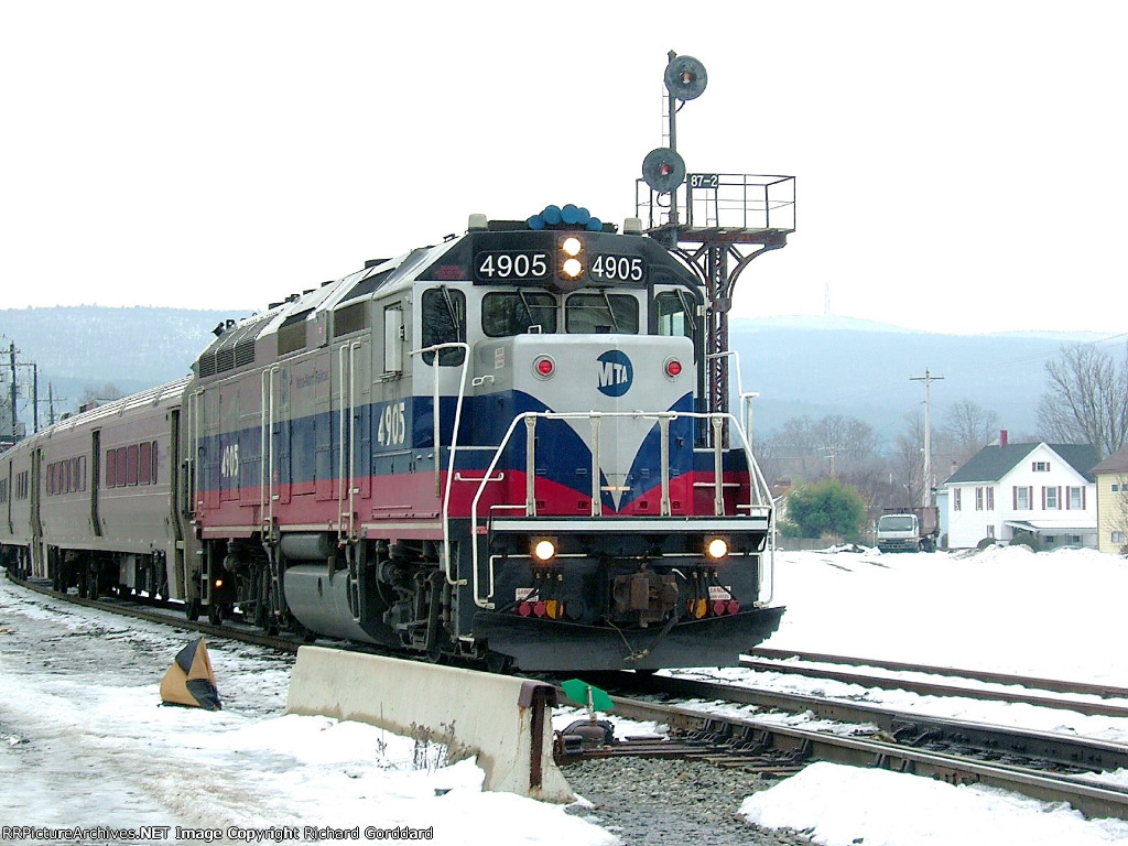 Metro North 4905